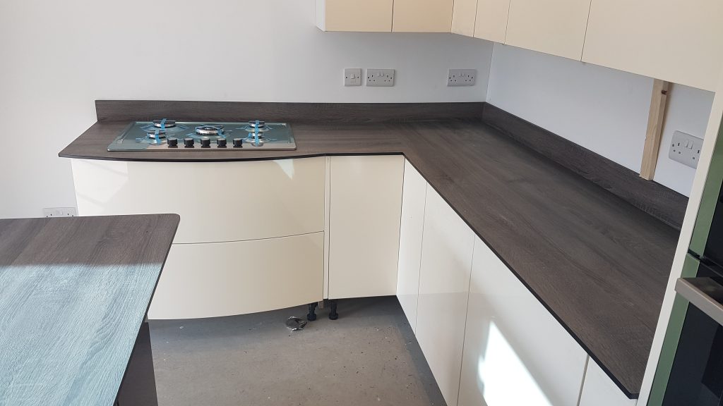 Worktop Fitter – Kitchen Worktop Fitter, Installing Worktops in the ...