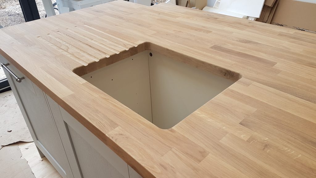 Worktop Fitter – Kitchen Worktop Fitter, Installing Worktops in the ...